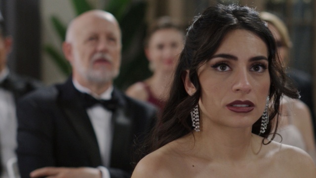 Watch El Conde: Amor y honor Un mensaje muy claro S1 E58 | DIRECTV.