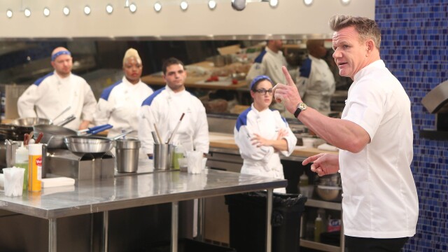 Watch Hell's Kitchen 9 Chefs Compete S15 E10 | DIRECTV.