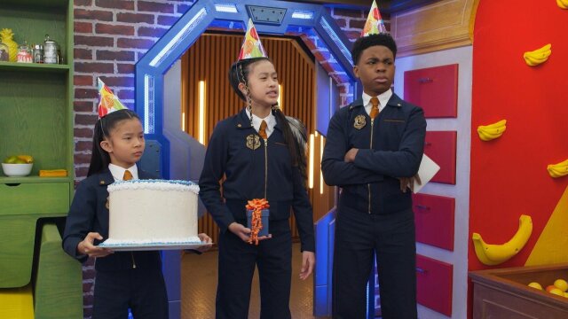 Watch Odd Squad Set Lasers to Profit; Villains Helping Villains S3 E30 ...