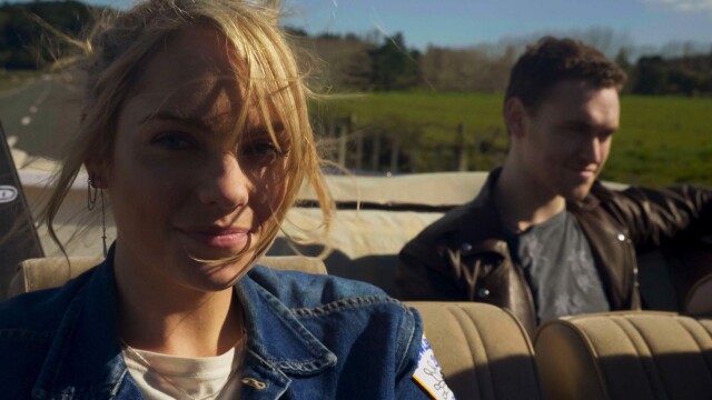 Watch 800 Words Online | Stream the Full Movie on DIRECTV