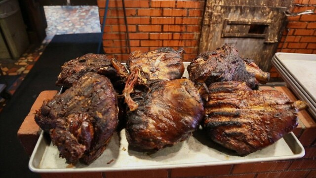 Watch BBQ Crawl Alabama Competition S1 E4 with MyFree DIRECTV.