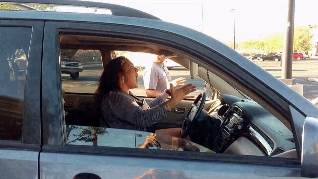 Watch Customer Wars Full Moon Brawl S1 E6 | DIRECTV.