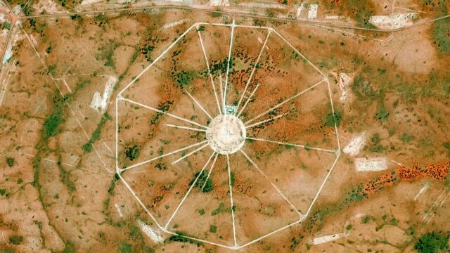 Watch What on Earth? Australia's Nuclear Desert S10 E1 | DIRECTV.