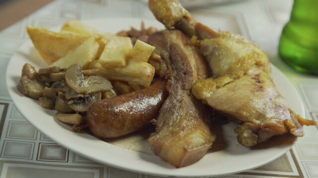 Watch Bizarre Foods: Delicious Destinations Full Movie on DIRECTV