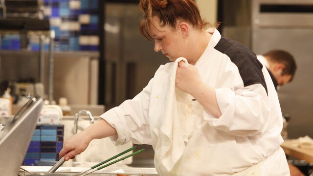 Watch Hell's Kitchen 5 Chefs Compete S9 E13 | DIRECTV.