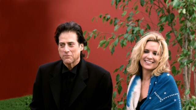 Watch Curb Your Enthusiasm The Benadryl Brownie S3 E2 | DIRECTV.