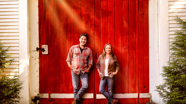 Watch Farmhouse Fixer Barn Burner S3 E4 | TV Shows | DIRECTV