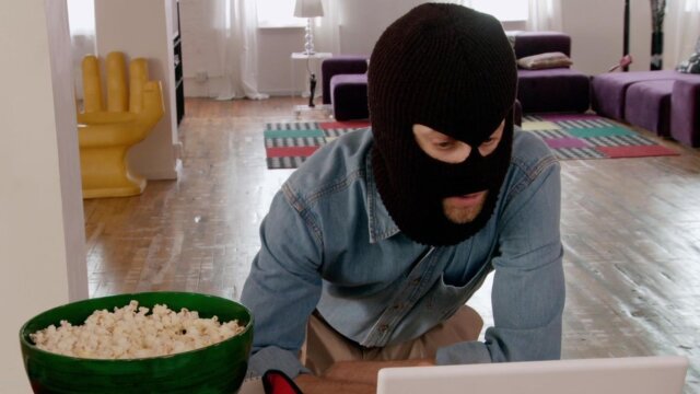 Watch Delocated Friend S3 E7 | TV Shows | DIRECTV