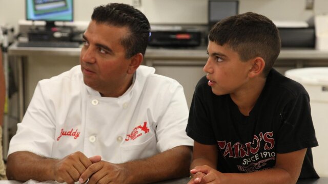 Watch Cake Boss Volcanoes, Drive-ins, & Movie Magic S14 E26 | TV Shows | DIRECTV