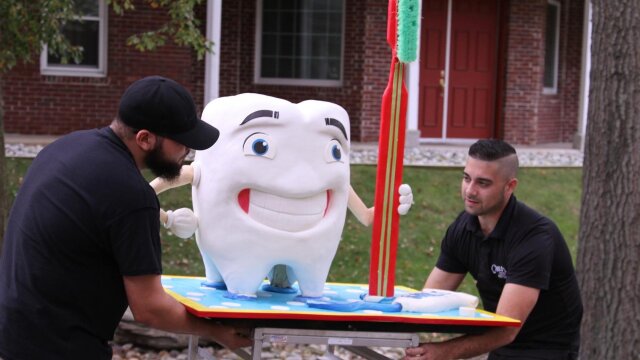 Watch Cake Boss Giant Tooth and Masquerade S15 E9 | TV Shows | DIRECTV