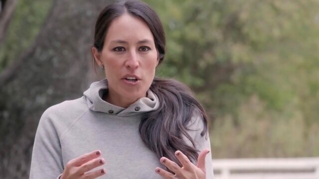 Watch Fixer Upper All-American Farmhouse S5 E14 | TV Shows | DIRECTV