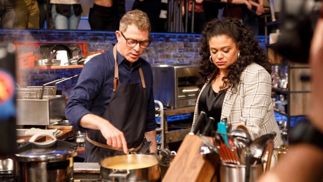 Watch Beat Bobby Flay You're So Buteau-ful S30 E10 | TV Shows | DIRECTV