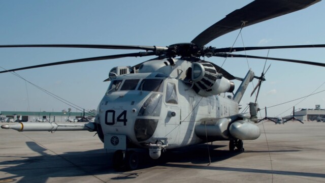 Watch Impossible Engineering Heavy Lift Helicopter S10 E7 | TV Shows ...