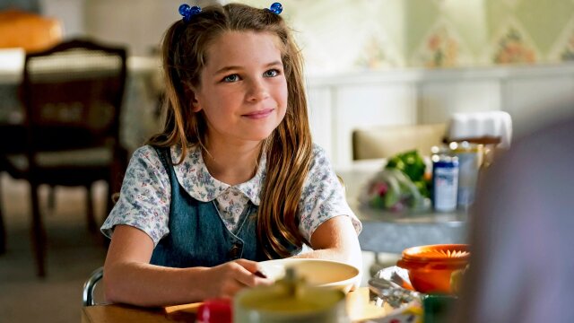 Watch Young Sheldon A High-Pitched Buzz and Training Wheels S2 E1 | TV ...