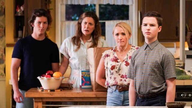 Watch Young Sheldon Blonde Ambition and the Concept of Zero S6 E4 | TV ...