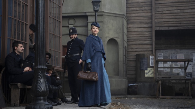 Watch Miss Scarlet and the Duke on Masterpiece Six Feet Under S4 E2 ...