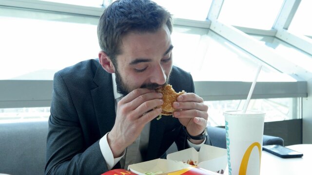 Watch The Food That Built America: Snack Sized The Golden Arches S1 E9 ...