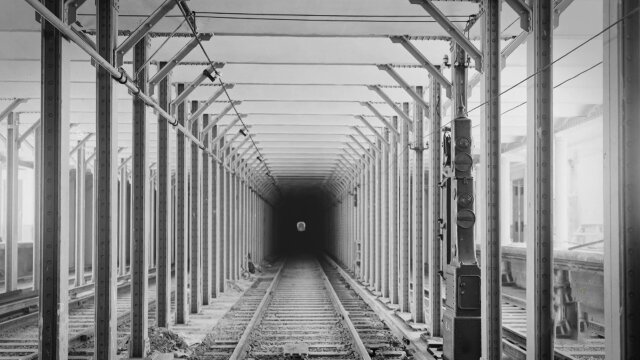 Watch The Engineering That Built the World Race to the Underground S1 ...