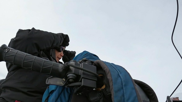 Watch Life Below Zero: First Alaskans Precious Cargo S3 E10 | TV Shows ...