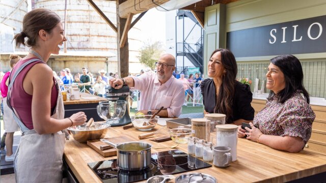 Watch Silos Baking Competition Inspired Flavors S1 E1 | TV Shows | DIRECTV