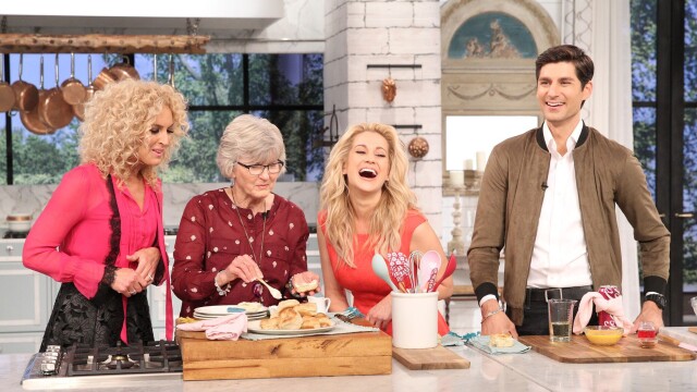 Watch Kimberly's Simply Southern Kimberly's Simply Southern S0 ...