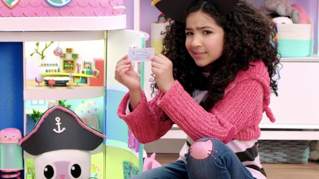 Watch Gabby's Dollhouse Kitty Pirates S1 E9 | DIRECTV.