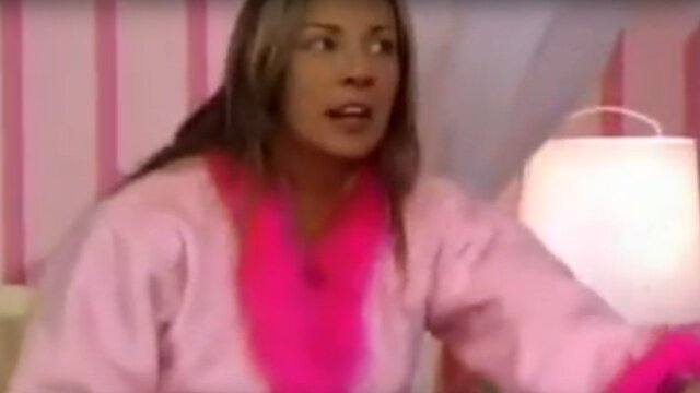 Watch La familia P. Luche El verdadero padre de Junior S1 E36 | DIRECTV.