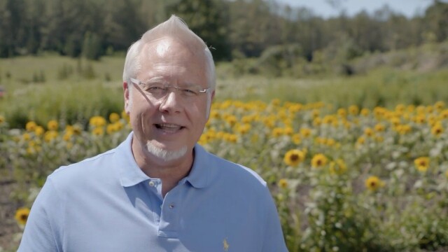 Watch J Schwanke's Life in Bloom What Goes Around S4 E12 | DIRECTV.