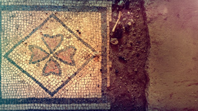 Watch Pompeii: The New Dig House of Treasures S2 E1 | DIRECTV