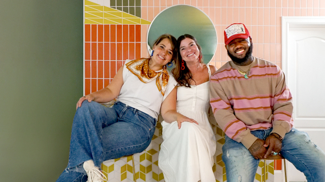 Watch Artfully Designed Lakeside Living Room: Bringing Outside Beauty ...