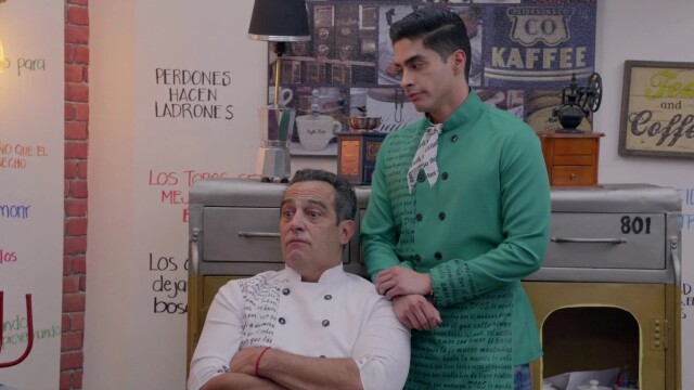 Watch Como dice el dicho De grano en grano, llena la gallina el buche ...