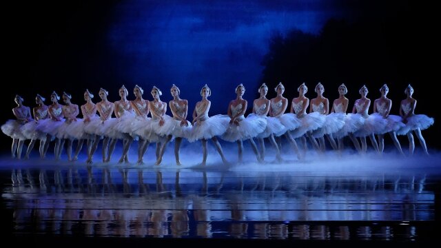 Watch L'Opéra L'Opéra S1 E5 | DIRECTV