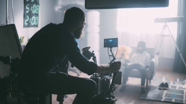 Watch CNBC Documentaries Inside Track: The Business of Formula 1 S0 ...