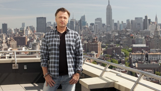 Watch Million Dollar Contractor Heartfelt Renos S6 E4 | TV Shows | DIRECTV