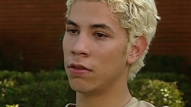 Watch Clase 406 Para eso son los amigos S1 E132 | DIRECTV