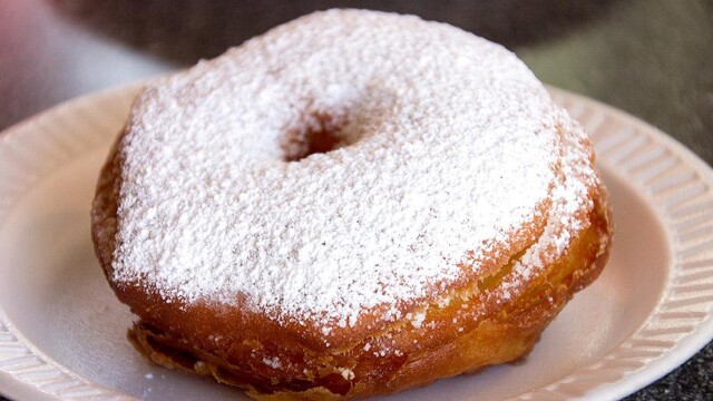 Watch Bizarre Foods With Andrew Zimmern Minnesota S2 E5 with MyFree ...