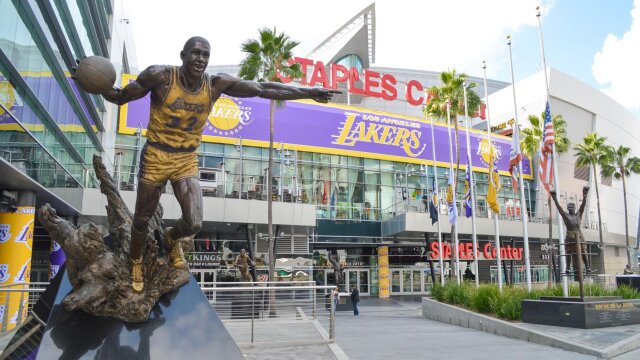 Watch Lakers Top 10 Laker Teams Online | Stream on DIRECTV