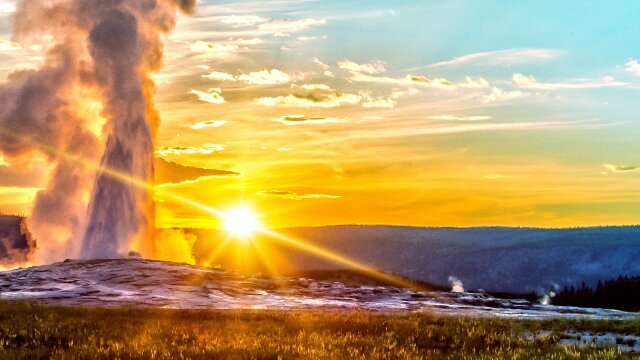 Watch Secret Earth: Yellowstone Supervolcano Online Streaming | DIRECTV