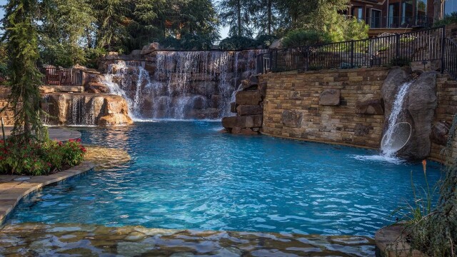 Watch Pool Kings Online Streaming | DIRECTV